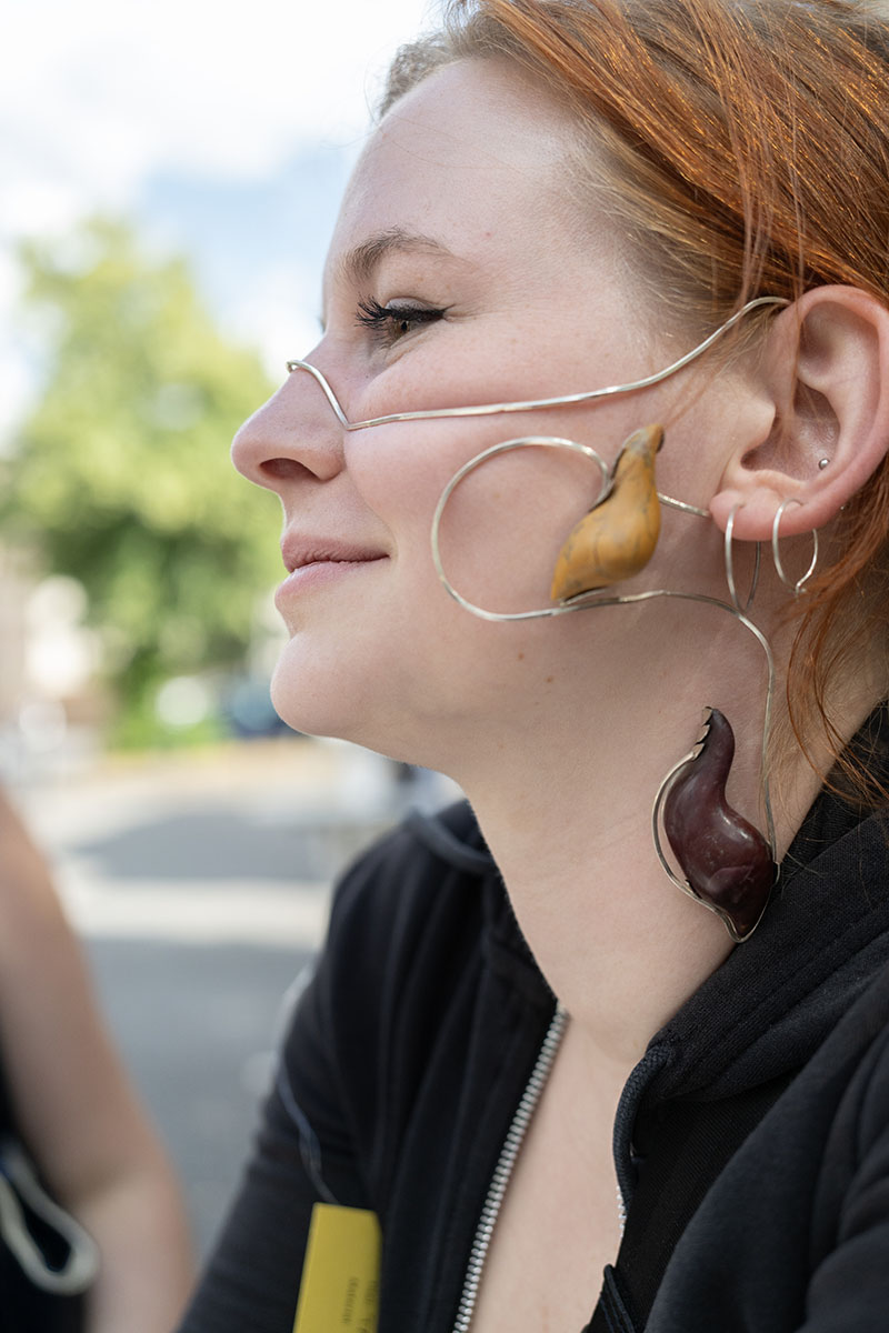 "Living exhibition" mit Schmuckstücken aus Idar-Oberstein beim ...