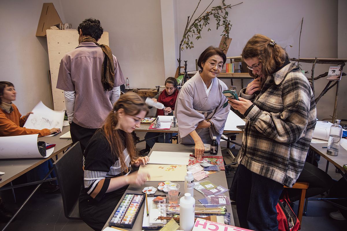 Kamishibai-Workshop mit der japanischen Illustratorin Mami Nakamura