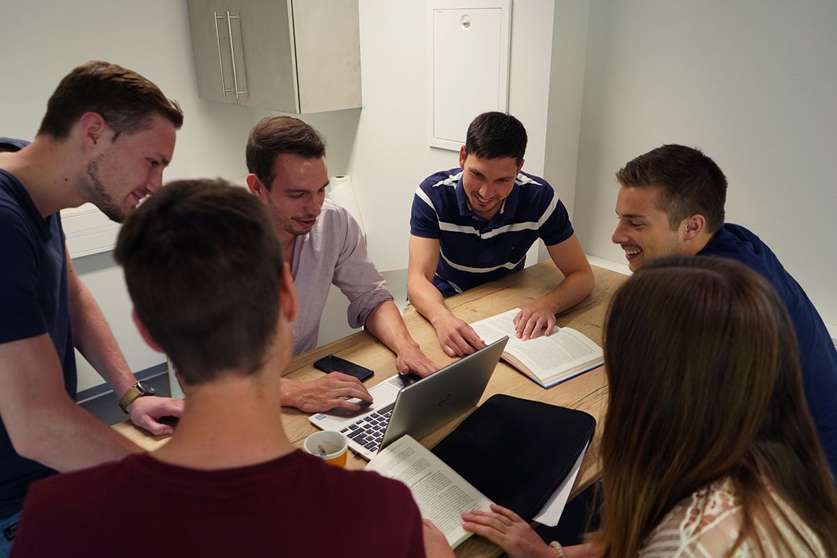 Jetzt für das Wintersemester 2021/2022 bewerben!