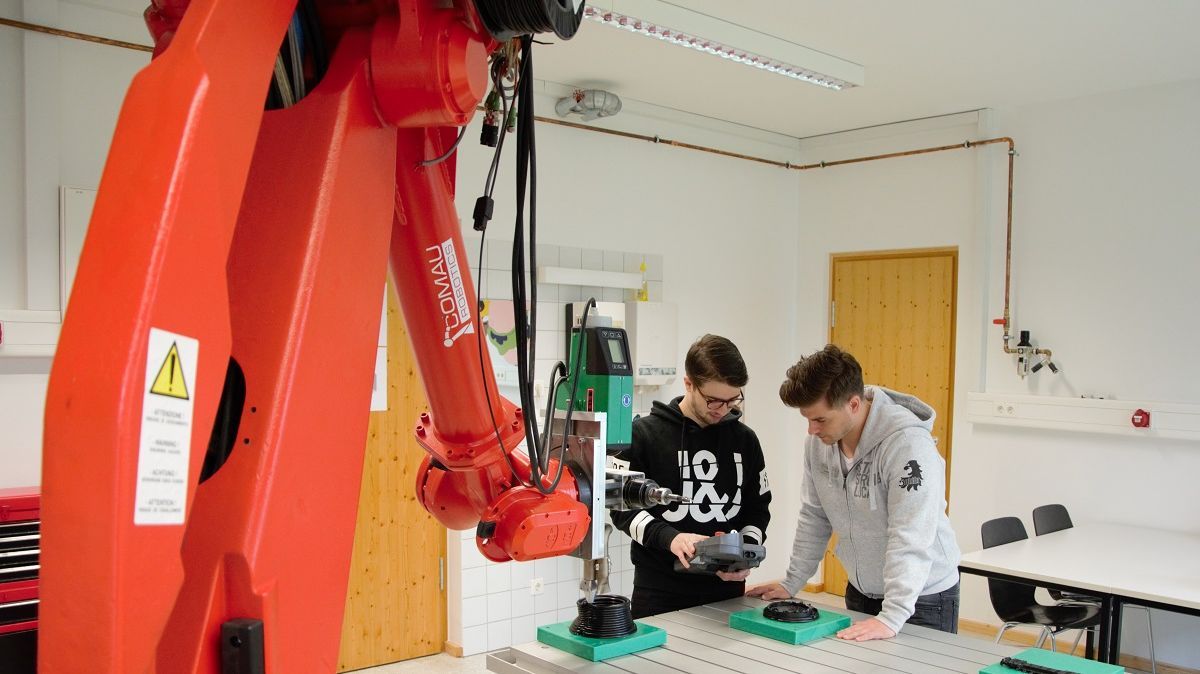 ROBAAMA - ROBOTIC BIG AREA ADDITIVE MANUFACTURING